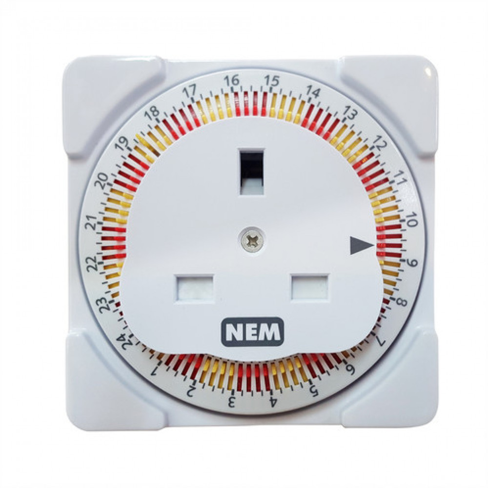 NEM TE-104 13A ANALOG PLUG IN TIMER